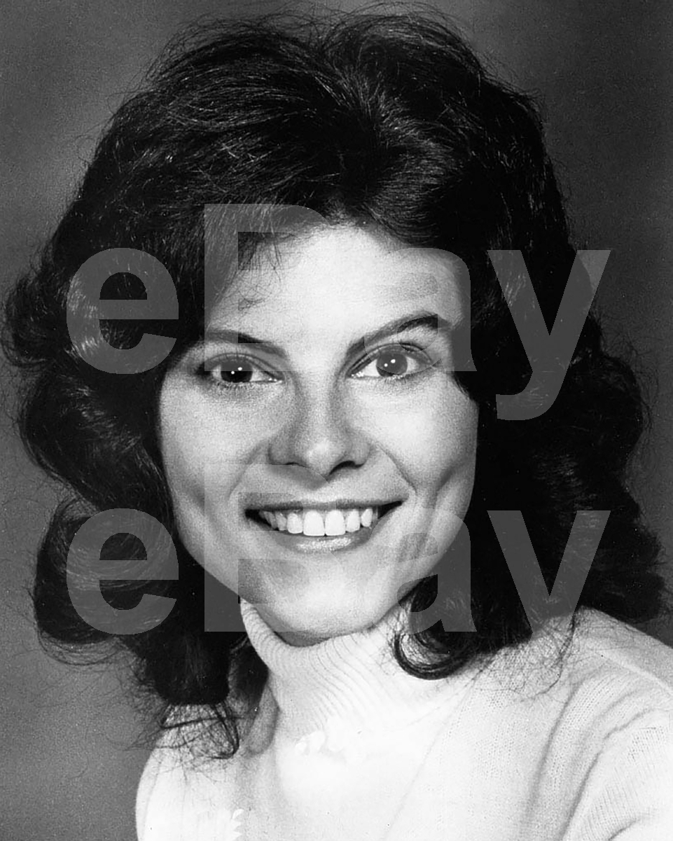 People ADRIENNE BARBEAU & TARA BUCKMAN IN "THE CANNONBALL RUN" 8X10 ...